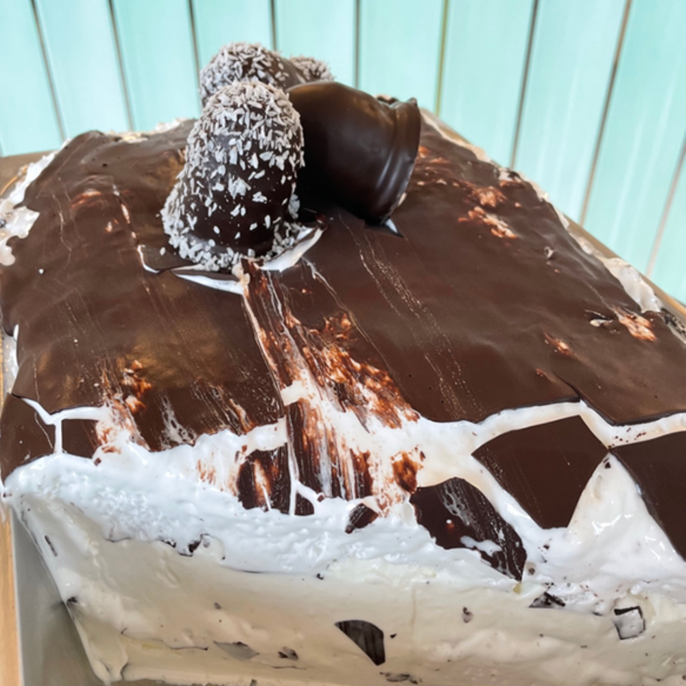 Flødebolle Ice Cream with Coconut at Ismageriet – Order Online